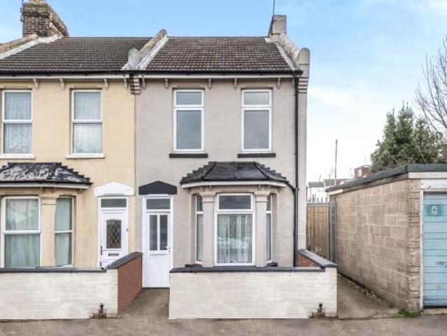 Frederick Road, Gillingham, Kent ME7, 3 bed end terrace house to rent, £1,350 pcm | PrimeLocation