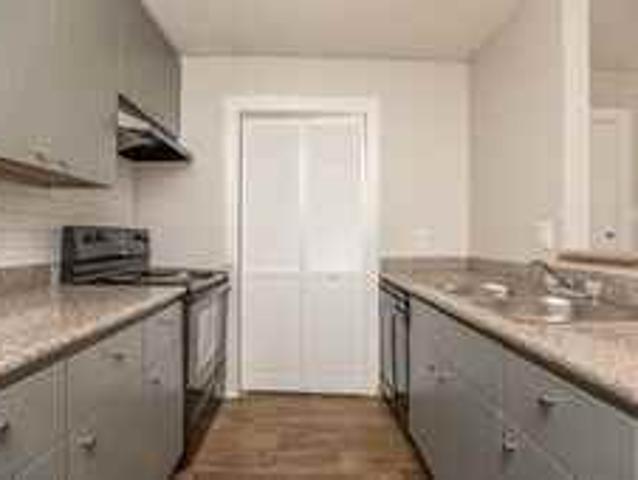 Fredericksburg Place Apartments 2 Bedroom Apartment for Rent at 3435 Fredericksburg Rd, San Antonio, TX 78201 Maverick