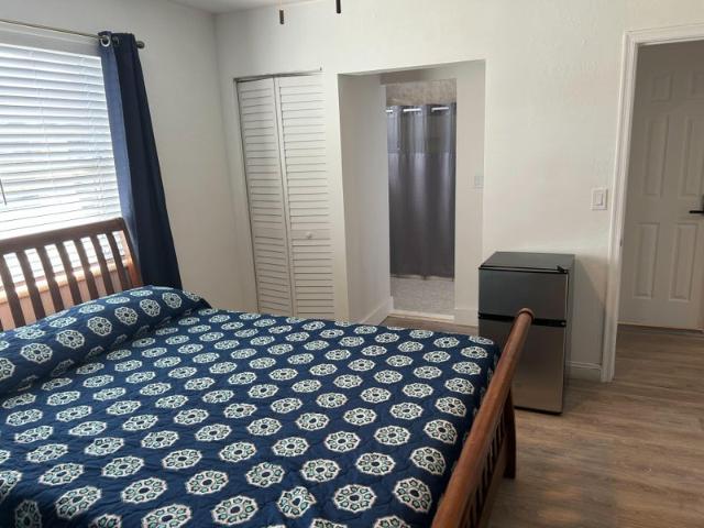 Free move in! Free wify! All utilities included! F
