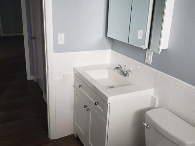 FREE FIRST MONTH RENT: Fully updated Spacious _Bed