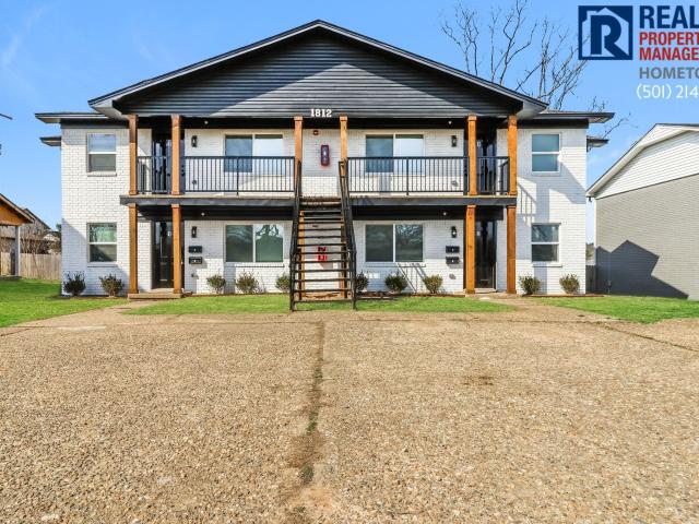 FREE First Month's Rent for 2 Year Lease! Newly Remodeled 2 Bedroom, 1 Bath Home in Little Rock!