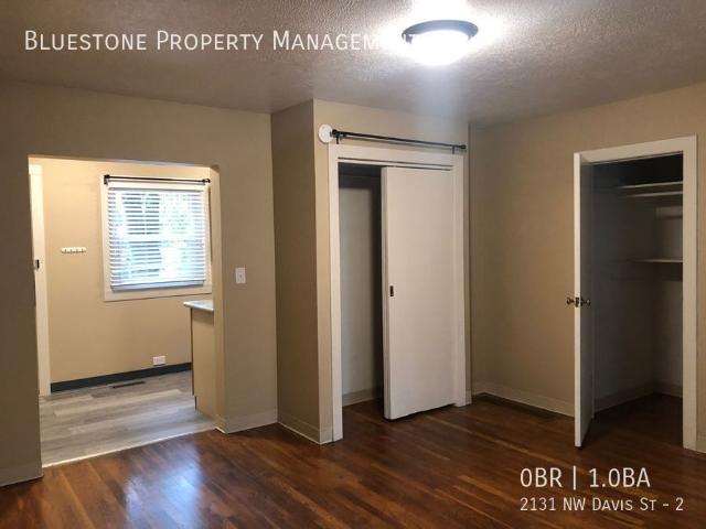 FREE PARKING for One Year! Charming Studio in the Heart of NW Portland