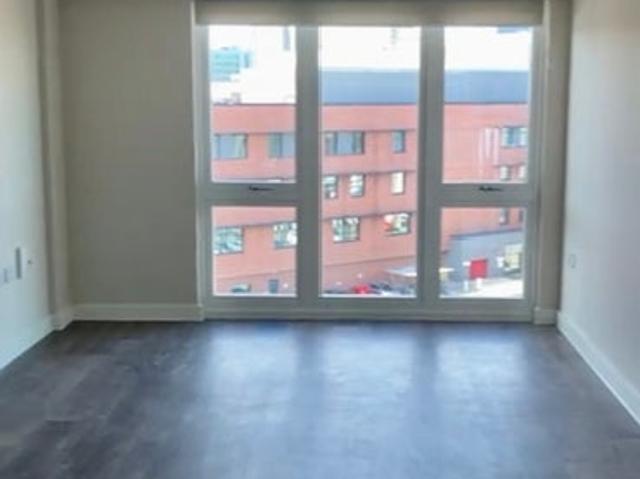 Free Rent Until End of May 1 Bedroom at Platform