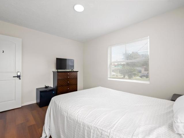FREE WEEK OFFER DURING STAYPERFECT Location near