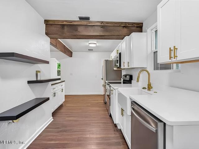FREE WEEK OFFER WITH YOUR STAY Fully Remodeled
