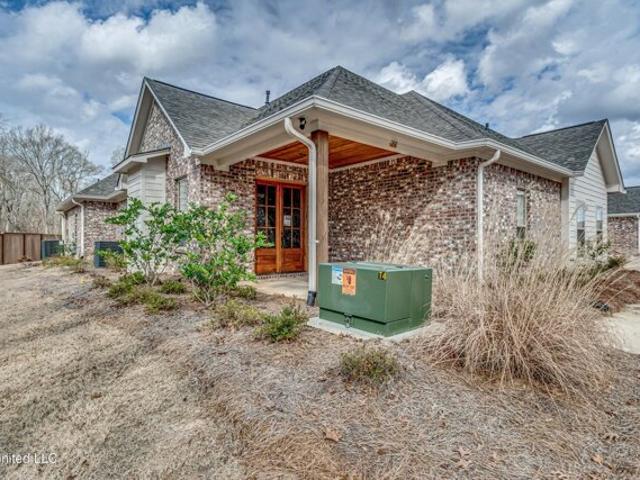 Freedom Ring Dr, Brandon, Condo For Sale