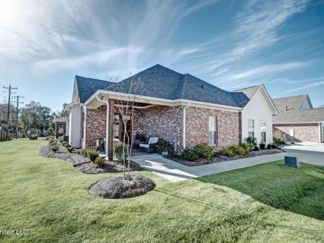 Freedom Ring Dr, Brandon, Condo For Sale