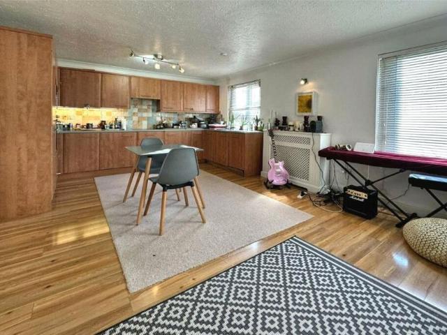 Freelands Road, Cobham, KT11
