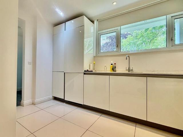 Freeling House, Dorman Way, London NW8, 4 bed shared accommodation to rent, £800 pcm | PrimeLocation