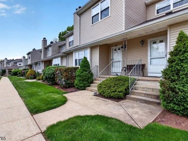 Freemont Ct, Franklin Twp, Condo For Sale