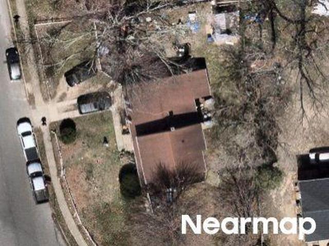 Freeman Ave