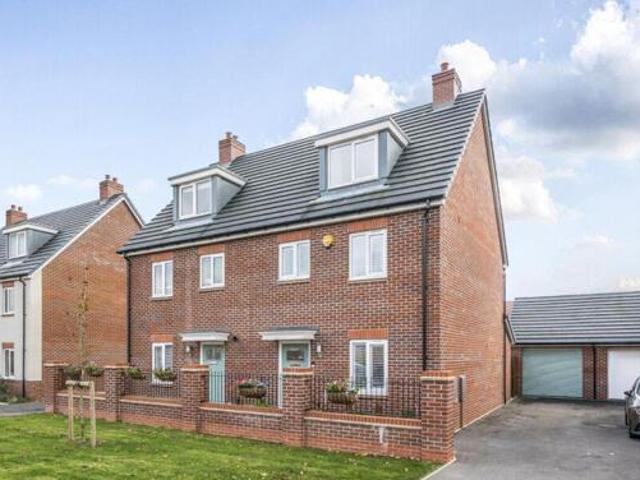 Freeman Drive, Ludgershall, 4 Bedroom Semi detached