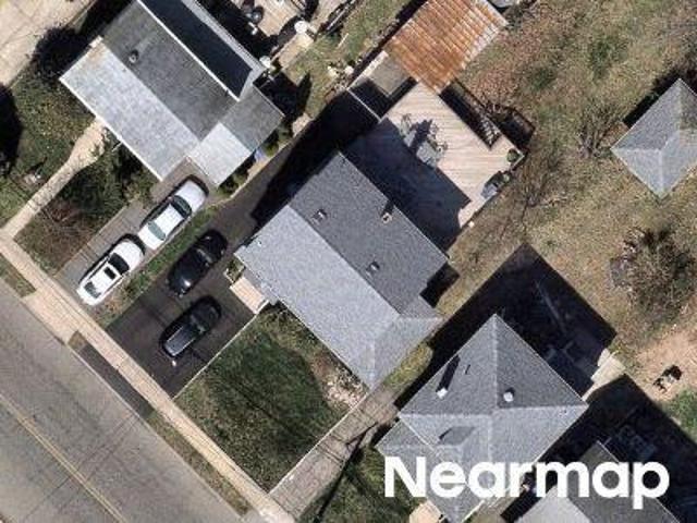 Freeman St