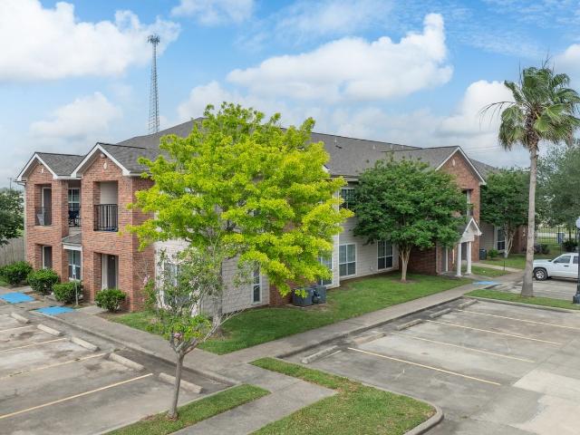Freeport Oaks Apartments 2 Bedroom Apartment for Rent at 1702 Skinner St, Freeport, TX 77541