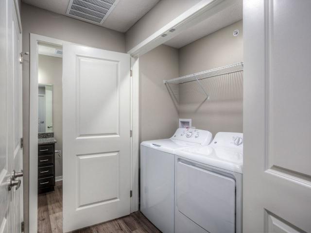 Fremont Commons Studio Apartment for Rent at 550 S Johnson Rd, Fremont, NE 68025