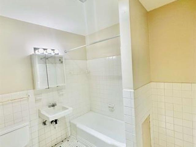 Fremont 3600 1 Bedroom Apartment for Rent at 3600 Fremont Ave N, Minneapolis, MN 55412 Folwell