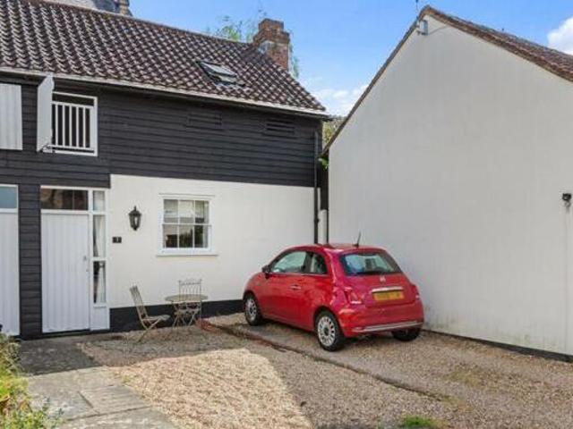 French Horn Court, Church Street, 2 Bedroom Terraced