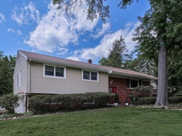 French Hill Rd, Wayne, Home For Sale