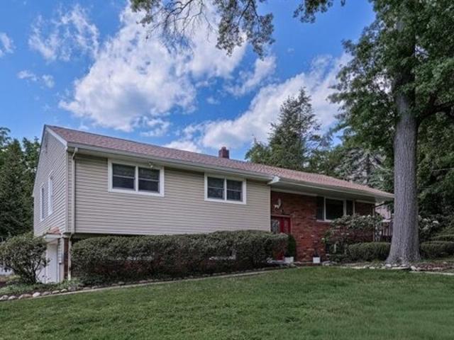 French Hill Rd, Wayne, Home For Sale