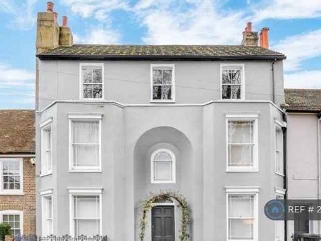 French Street, Lower Sunbury, 2 Bedroom Flat