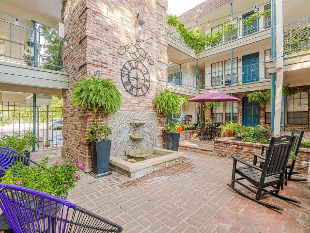 French Place Apartments 1 Bedroom Apartment for Rent at 109 W French Pl, San Antonio, TX 78212 Monte Vista