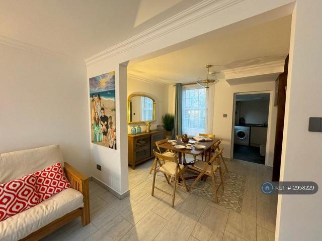 Frenchs Road, Cambridge, CB4 2 bed semi detached house to rent £1,950 pcm £450 pw