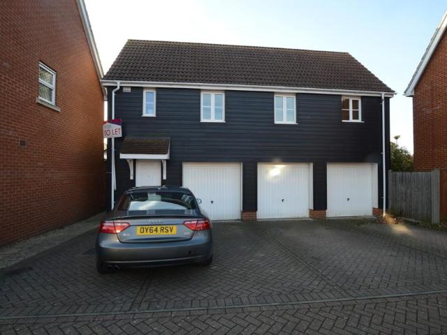 Frenesi Crescent, Bury St Edmunds 2 bed flat to rent £1,450 pcm £335 pw