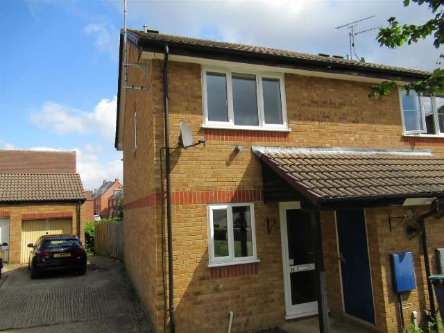 Frensham Close, Banbury OX16, 2 bed semi detached house to rent, £1,295 pcm | PrimeLocation