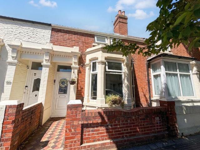 Frensham Road, Southsea, PO4 3 bed terraced house to rent £1,575 pcm £363 pw