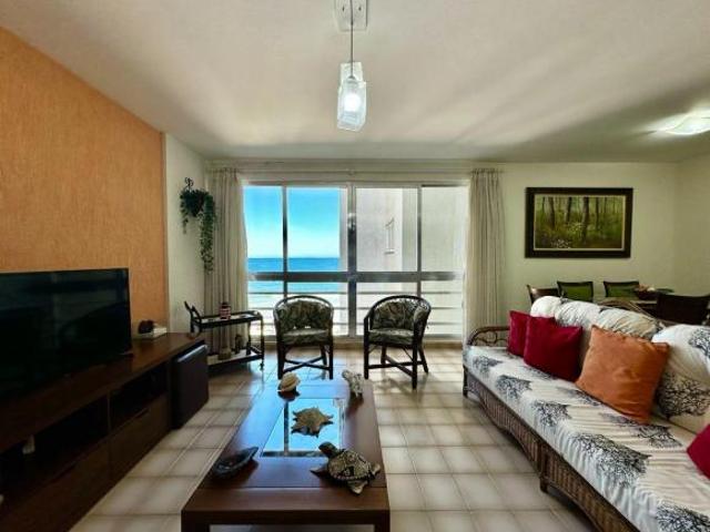 Frente ao mar apartamento na praia 3 dormitórios 1 suíte 1 vaga Pitangueiras Guarujá