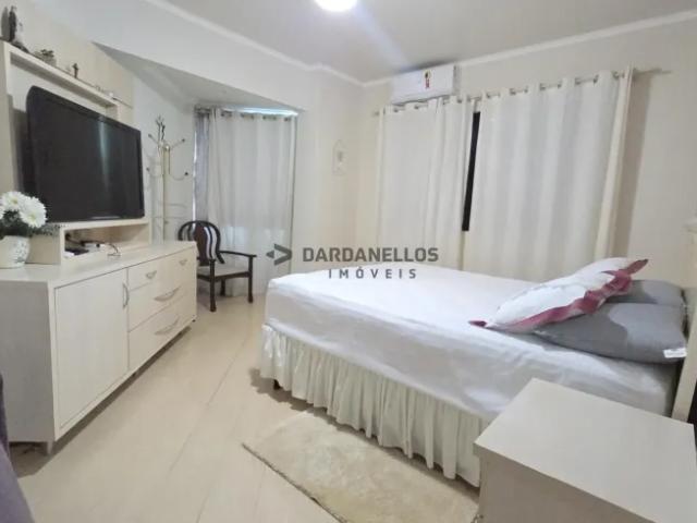Frente mar a venda com 5 quartos, próximo a rua 3000 em Balneário Camboriú