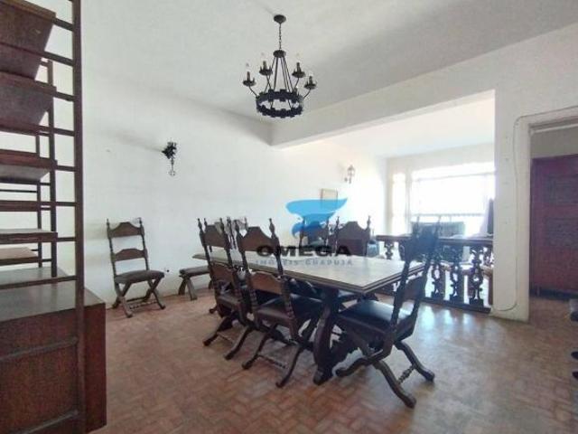 FRENTE MAR Apartamento com 5 dormitórios à venda na praia das Pitangueiras Guarujá/SP