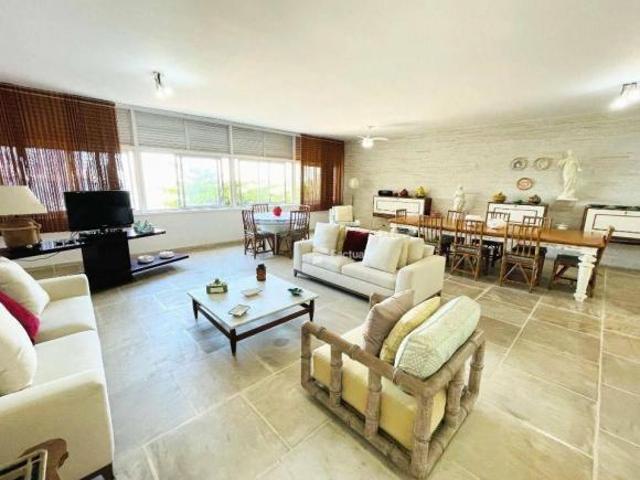 Frente mar, 4 dormitórios à venda, 330 m² por R$ 1.000.000 Pitangueiras Guarujá/SP