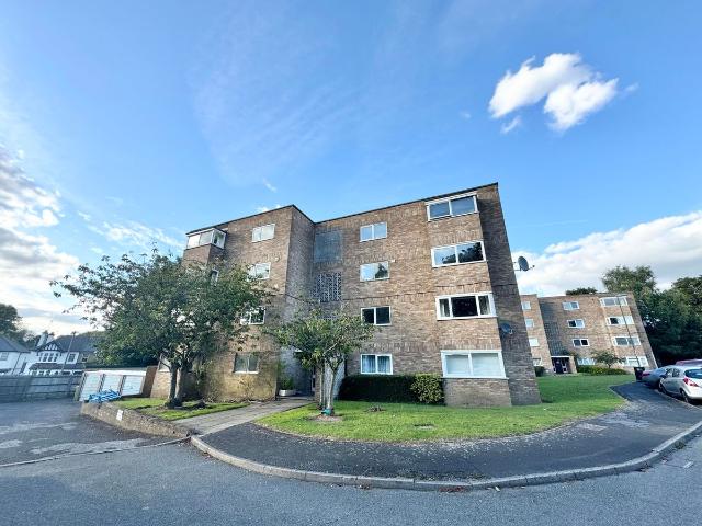 Frescade Crescent, Basingstoke RG21, 2 bed flat to rent, £1,300 pcm | PrimeLocation