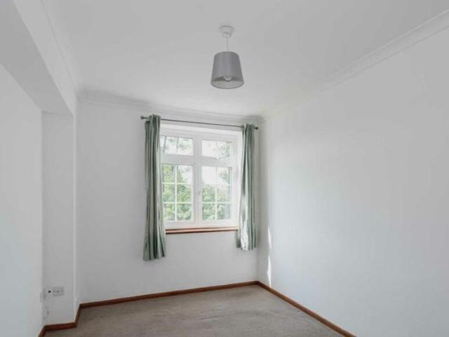 Freshmount Gardens, Epsom