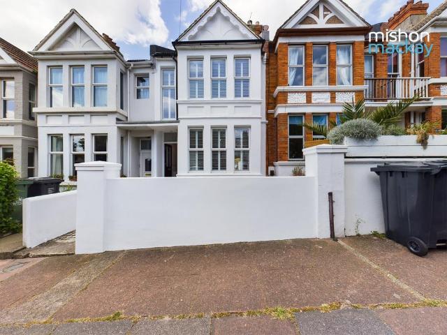 Freshfield Road, East Sussex BN2 4 bed terraced house to rent £2,400 pcm £554 pw
