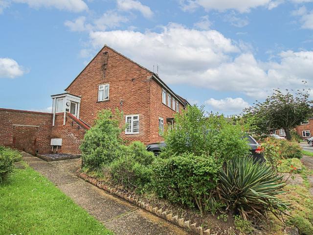 Freshfields, Newmarket CB8, 2 bed flat to rent, £1,100 pcm | PrimeLocation