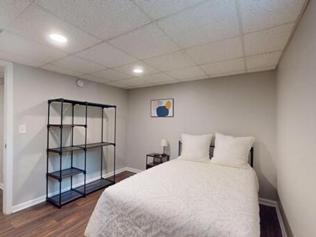 Freshly Renovated 2025 Home 9 min drive to Airport! TVs in every room!