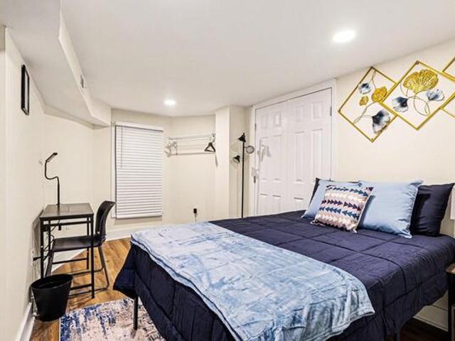 Freshly Renovated Baltimore Townhouse | Modern Comfort & Stylish Living