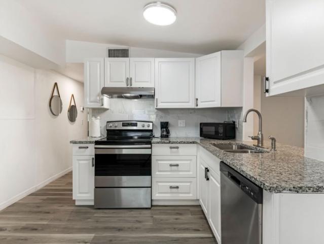 Freshly Renovated Home Near Downtown Sarasota •