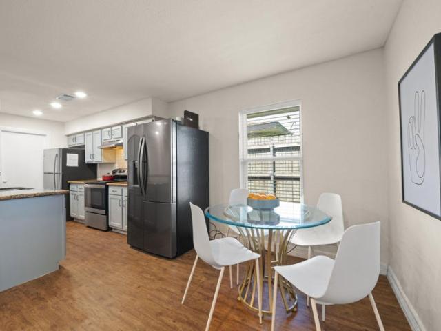 Freshly Renovated House & Rooms | Utilities + WiFi