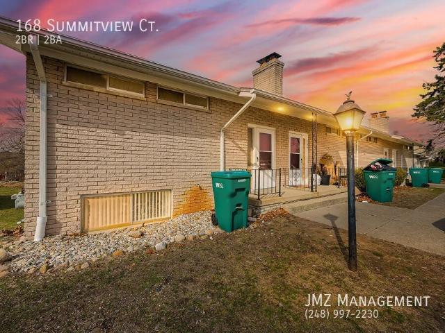 Freshly Updated 2BR Home in Prime White Lake Location!