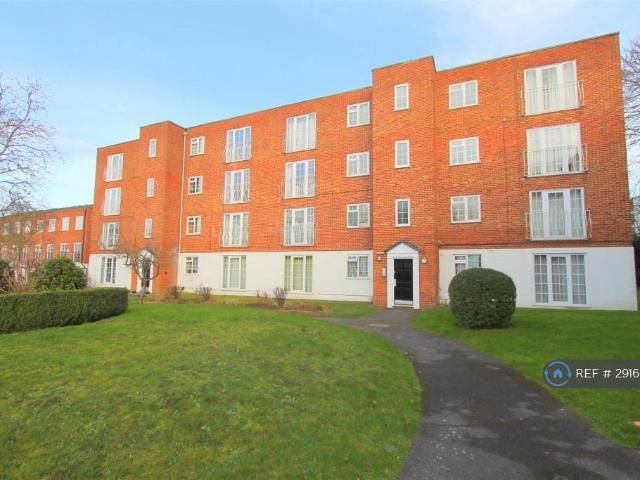 Freshwood Way, Wallington, SM6 2 bed flat to rent £1,650 pcm £381 pw