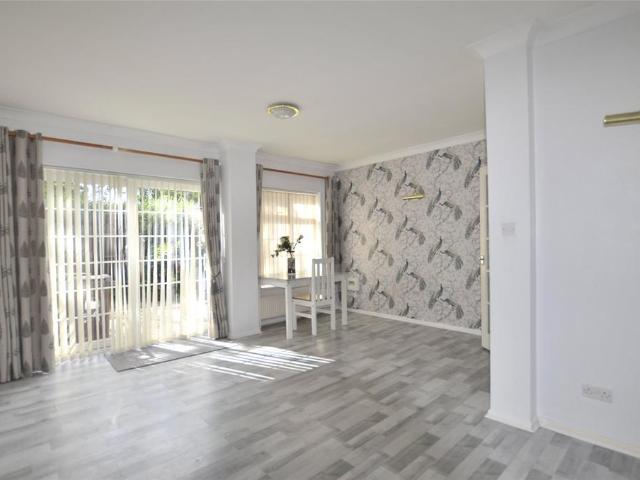 Freshwood Way, Wallington SM6 3 bed end of terrace house to rent £2,300 pcm £531 pw
