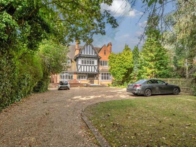Frith Grange, Frithwood Avenue, 2 Bedroom Apartment