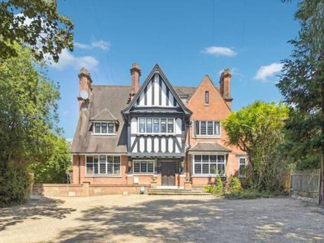 Frith Grange, Frithwood Avenue, 3 Bedroom Maisonette
