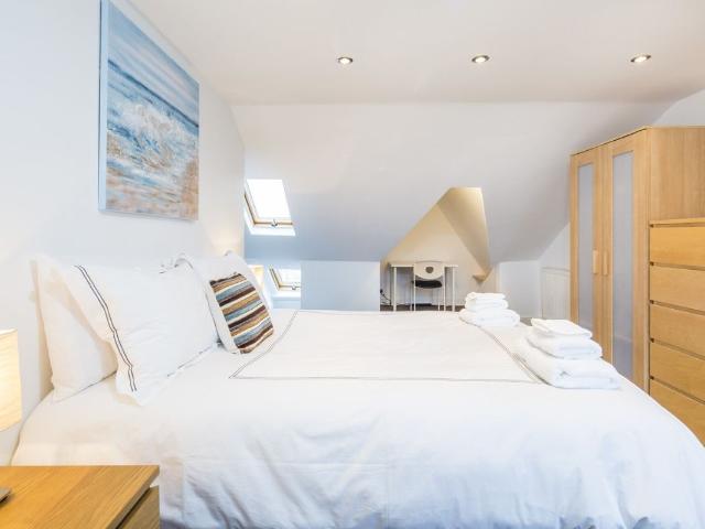 Frith Road, Leytonstone E11, 2 bed flat to rent, £1,900 pcm | PrimeLocation