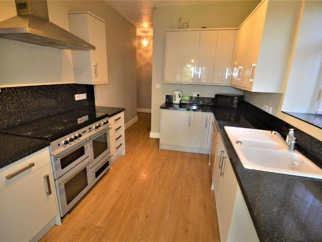 Frith Road, London E11, 4 bed property to rent, £2,600 pcm | PrimeLocation
