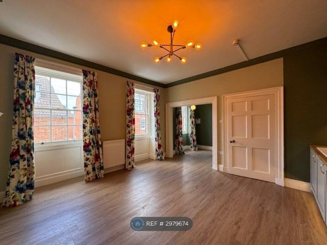 Friarn Street, Bridgwater TA6, 2 bed flat to rent, £1,200 pcm | PrimeLocation