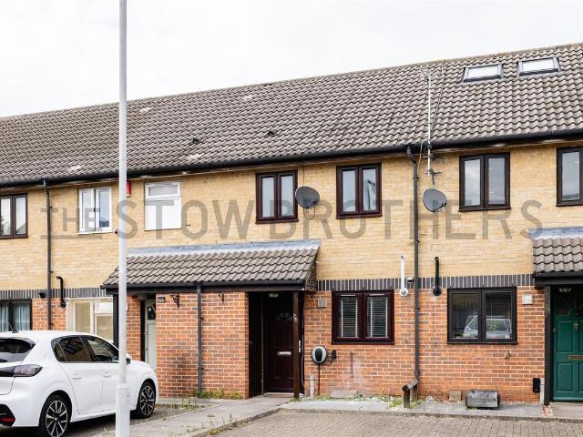 Friars Close, Chingford E4, 2 bed terraced house to rent, £2,000 pcm | PrimeLocation